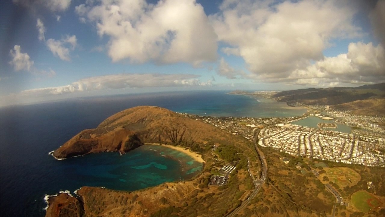 Flying Hawaii in a Robinson R22 - YouTube