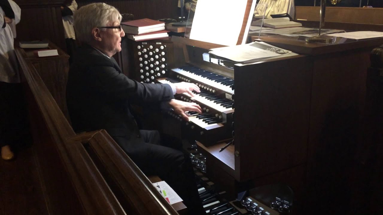 Raymond Hughes plays Widor - YouTube