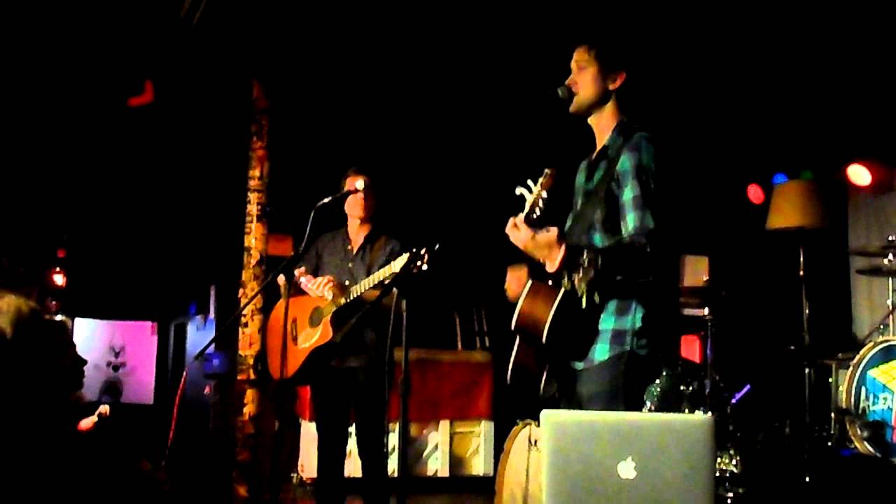 Luke Conard - Summer Love (live in Seattle) - YouTube