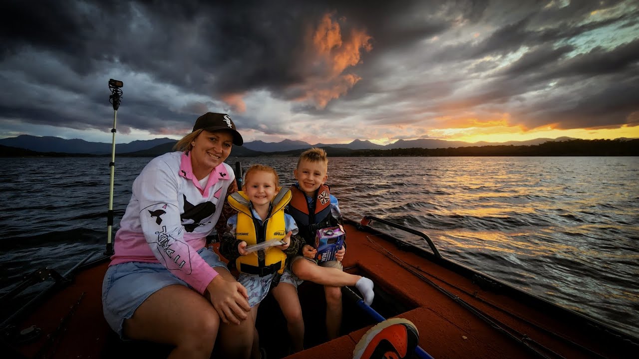 Moogerah dam family fishing days highlights - YouTube