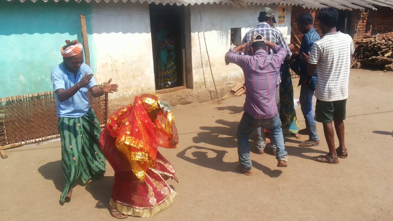 Madapia dance dhamall - YouTube