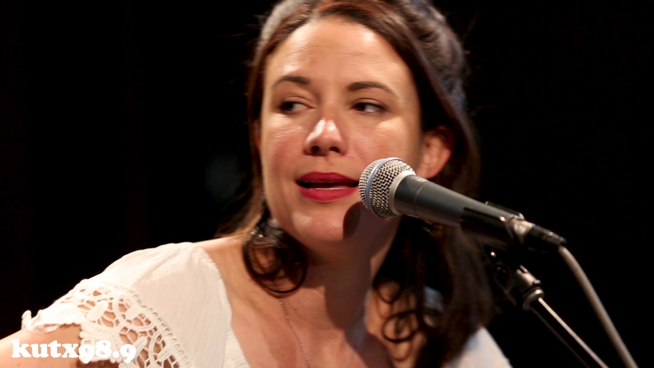 Chelsea Williams - "Fools Gold" - YouTube