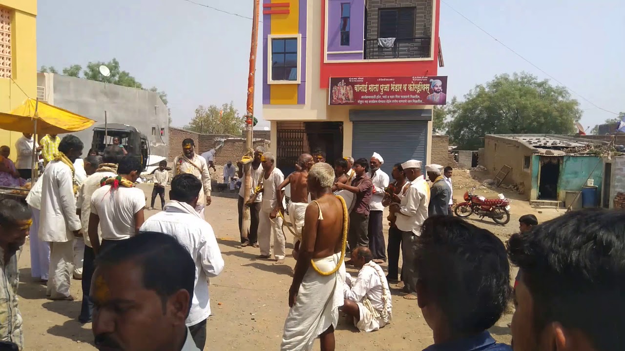Khanderao Maharaj Gondhal @ Chandanpuri - YouTube