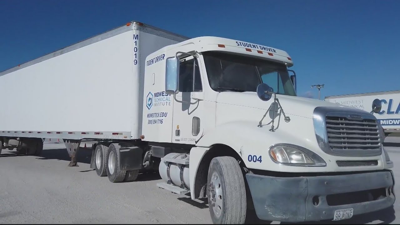 Midwest Technical Institute's CDL Training - YouTube
