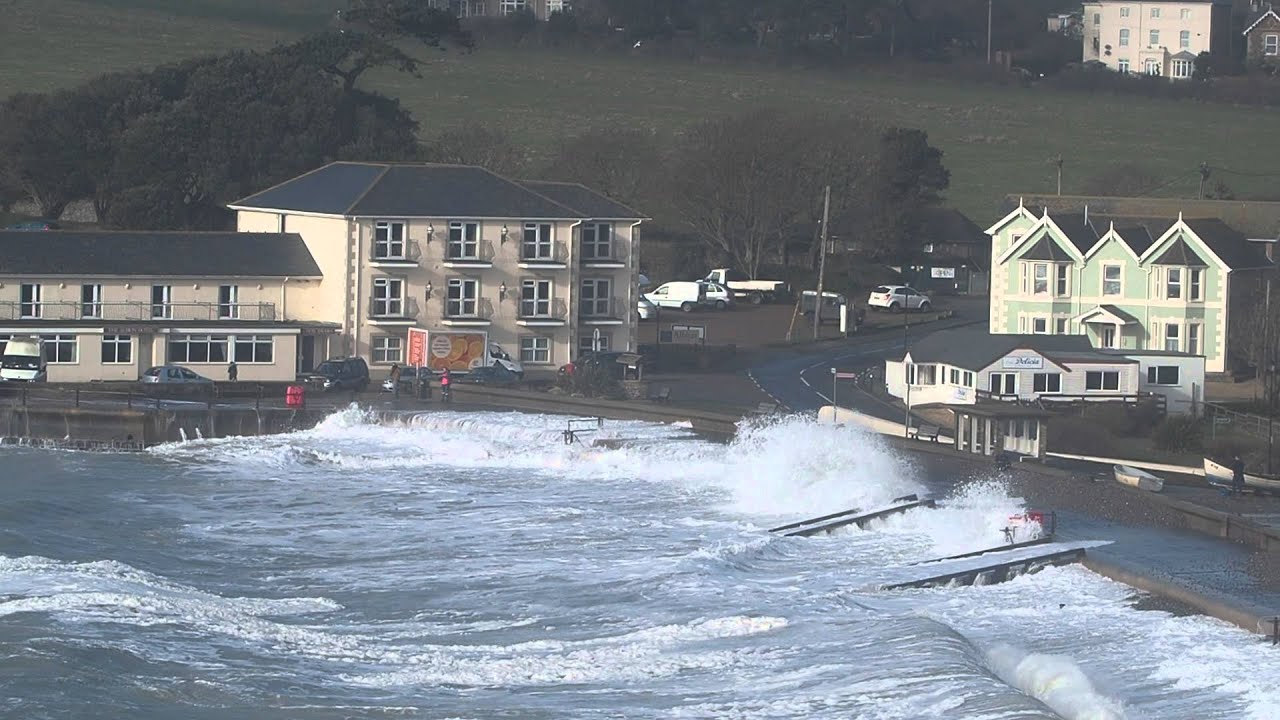 Freshwater Bay hit by Storm Imogen 8th February,2016 - YouTube