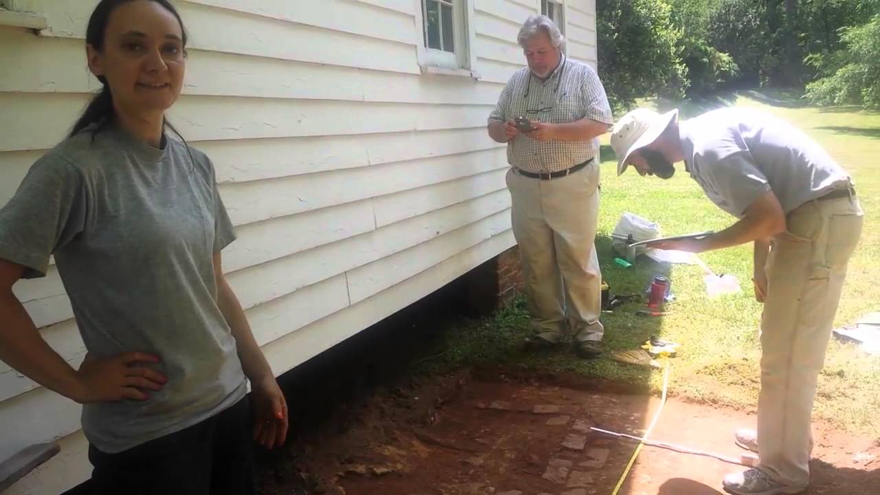 Archaeologists search at Rose Hill Plantation - YouTube