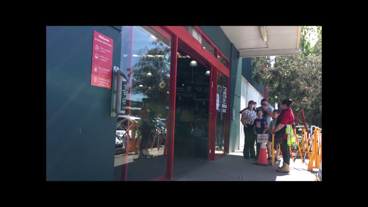 crippled magpie masked ppl and going back to see tarzy horse - YouTube