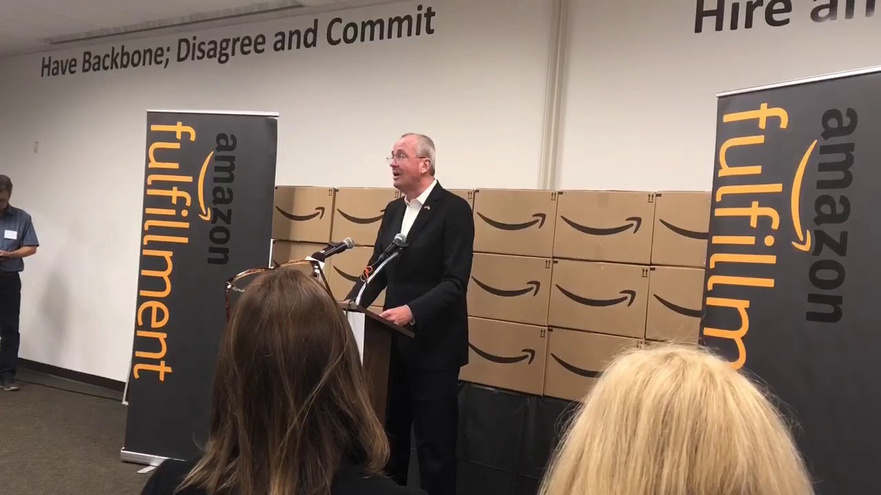 A peek inside Amazon’s new robot-filled facility in Edison - YouTube