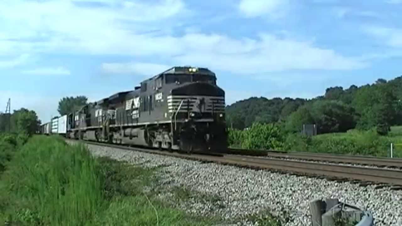 Norfolk Southern Freight Train Franklin Furnace, Ohio - YouTube