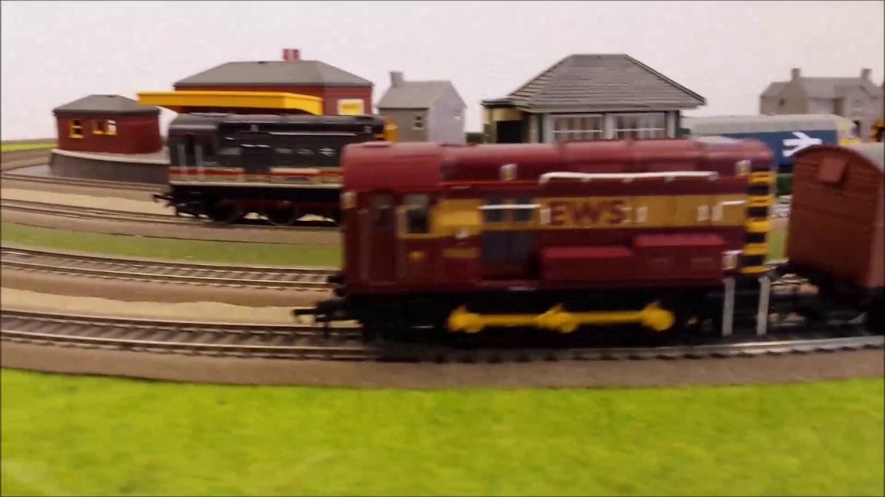 Bachmann 32-108 EWS Class 08 Shunter No. 08683 EWS Livery DCC Ready ...
