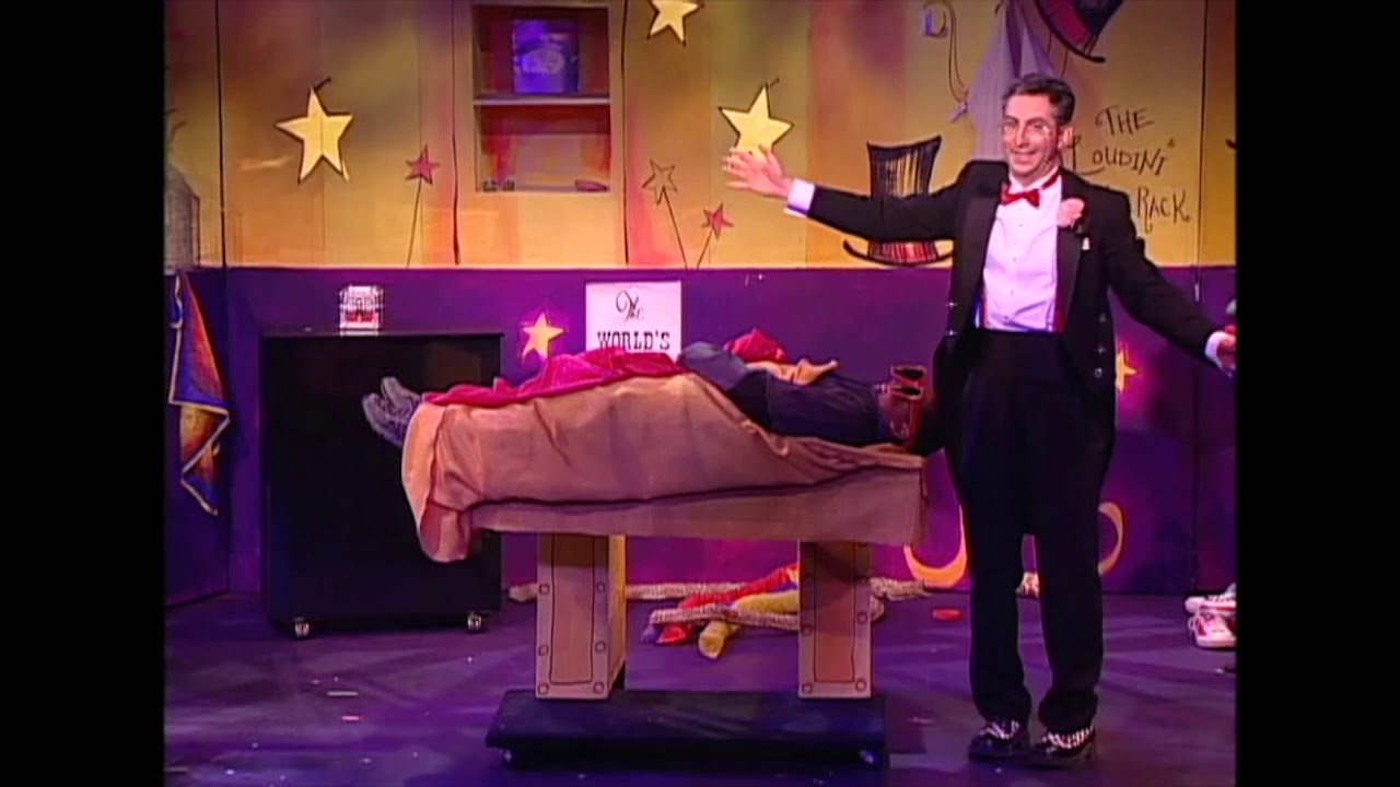 Magic-Al Makes Audience Member Levitate: It's A Magic-Al World - YouTube