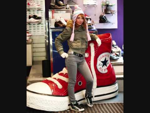 o fata cu poze misto (luata de pe hi5)