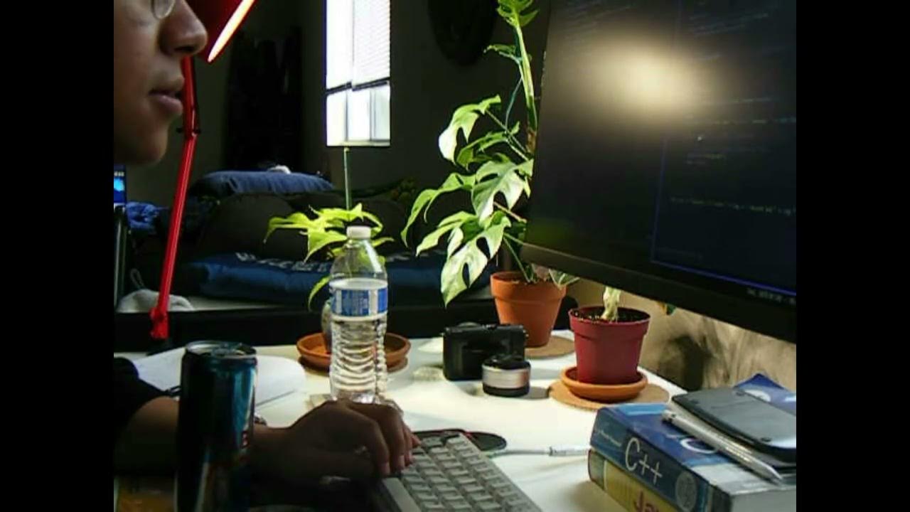 Programming Everyday Until I Graduate College | Day 3 - YouTube