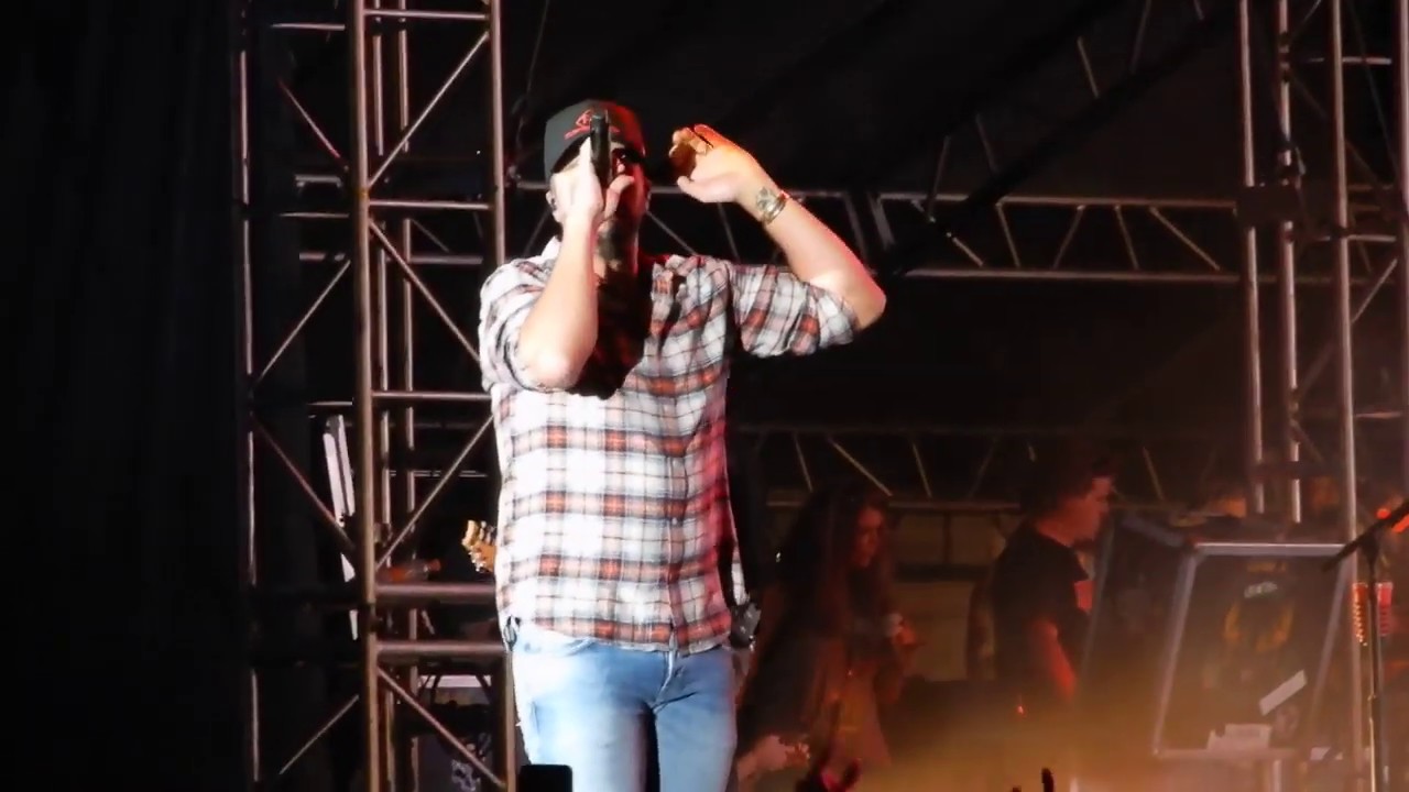 Luke Bryan ~ Move ~ Crash My Playa ~ Mexico ~ 01/26/2019 - YouTube