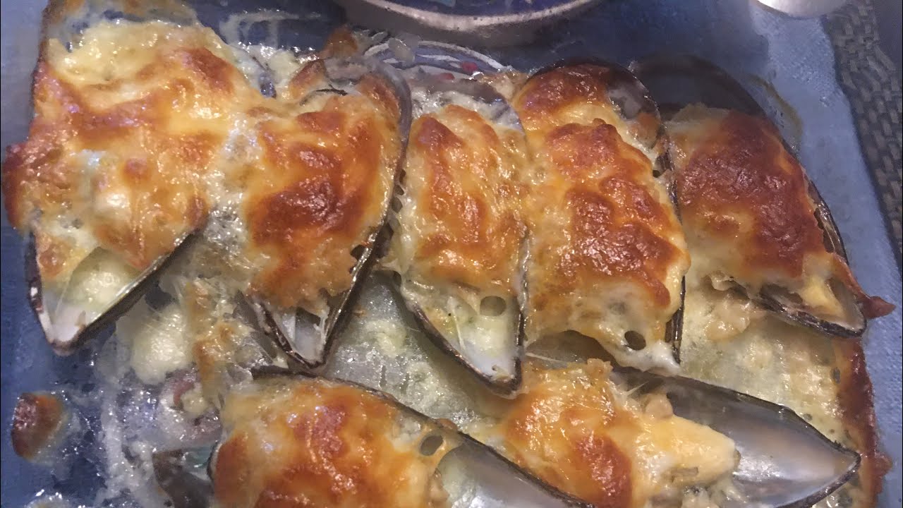 The best way of baking TAHONG or MUSSELS by Carl pajabad - YouTube
