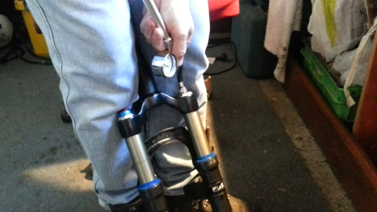 Servicing Fox 32 rl float series forks 140mm - YouTube
