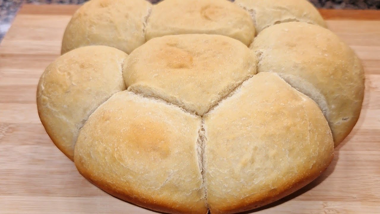 🍞Ntuzongere guhendwa ugura umugati🤗//How to make Bread using a charcoal ...
