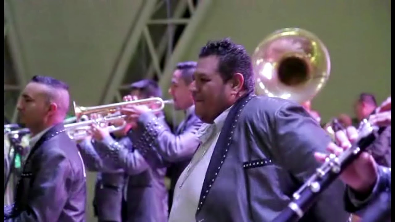 Banda EL Riel- La Gitanilla (En vivo) - YouTube