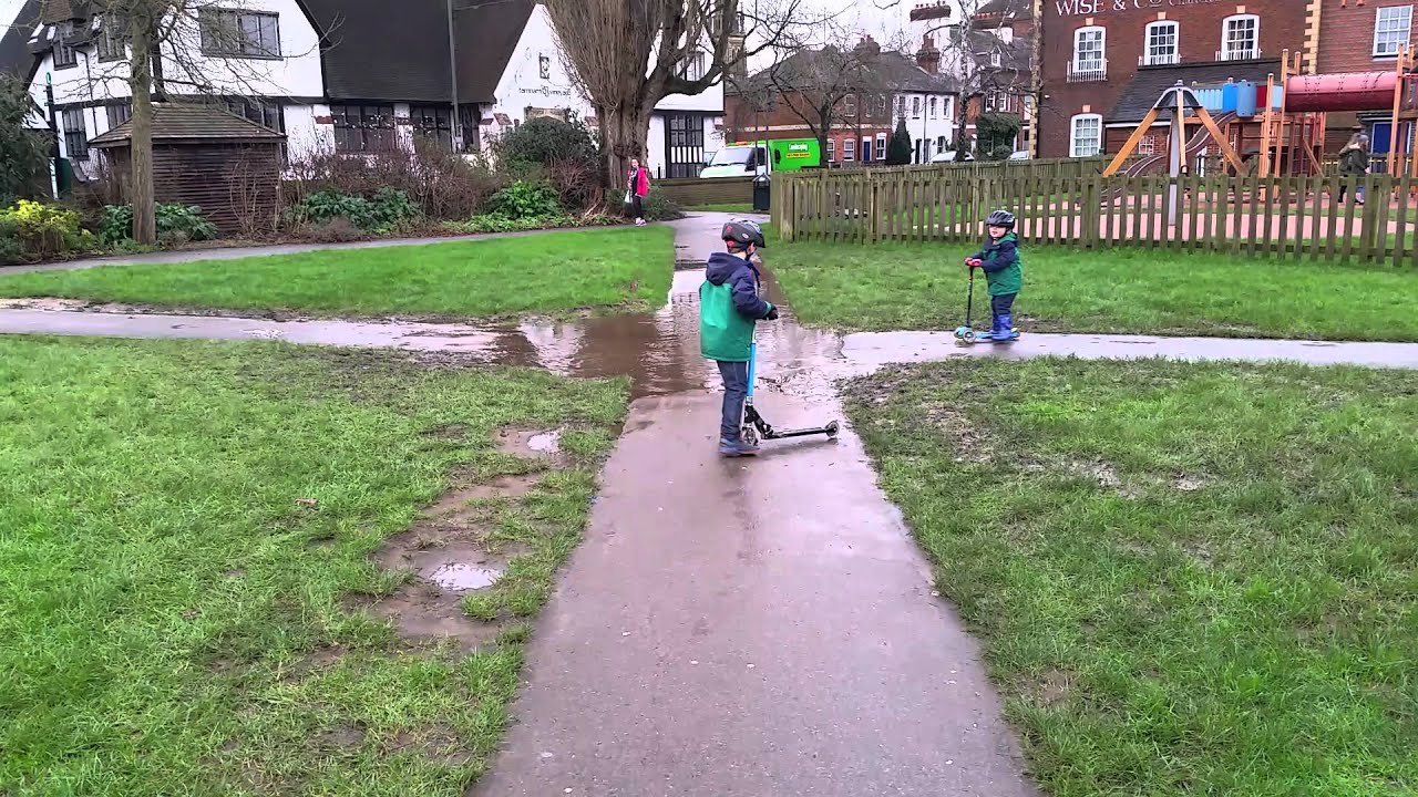 Piddle puddle - YouTube