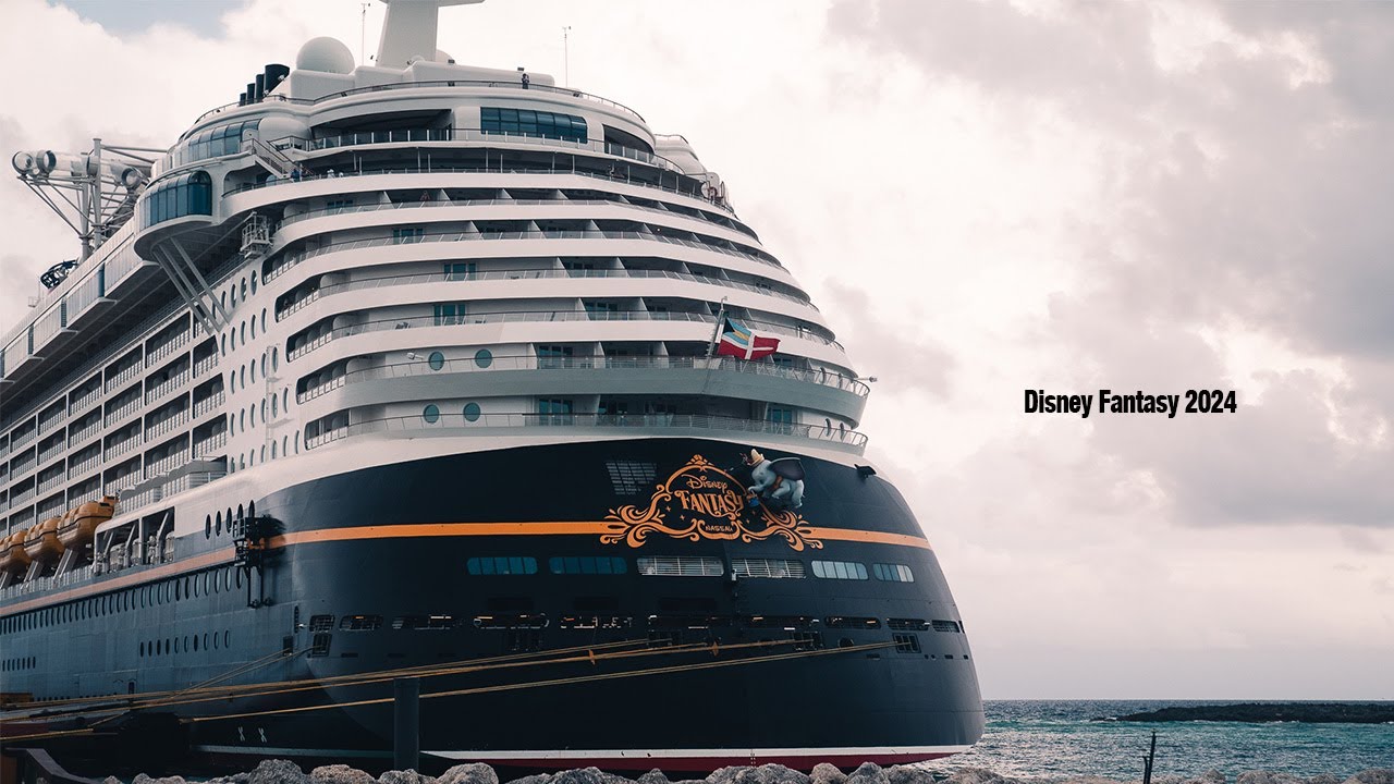 First time on the Disney Fantasy! - YouTube