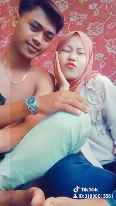Video tik tok romantis pasangan gak pakai baju - YouTube