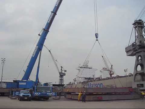 Kanson AC250-1 lifting hatch cover of container ship, and moving with ...