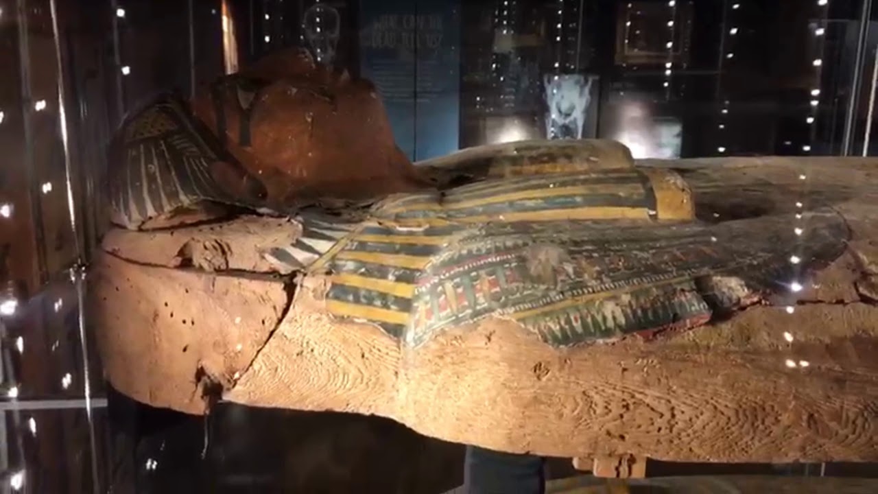 Ancient Egyptian Gallery at New Walk Museum & Art Gallery - YouTube