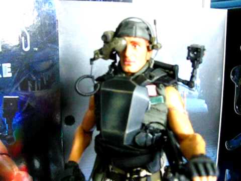 Hot toys Drake Aliens - YouTube