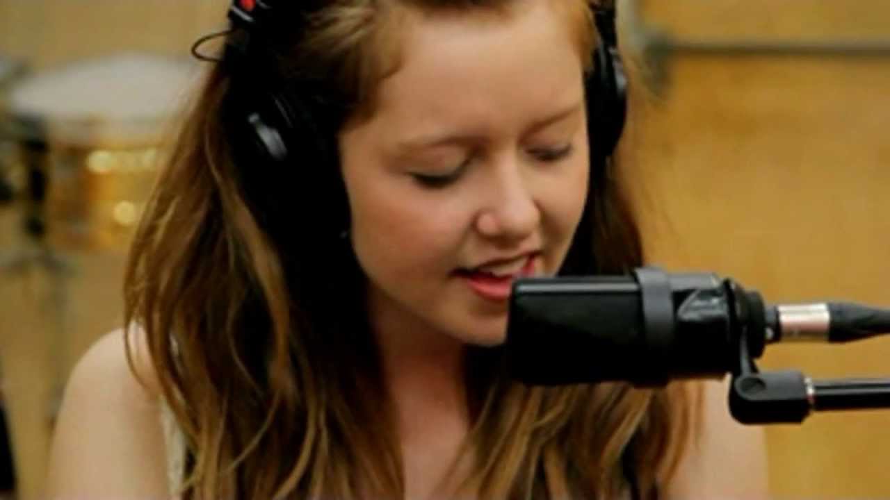 Clare Quinn - Sorry (Studio Sessions) - YouTube