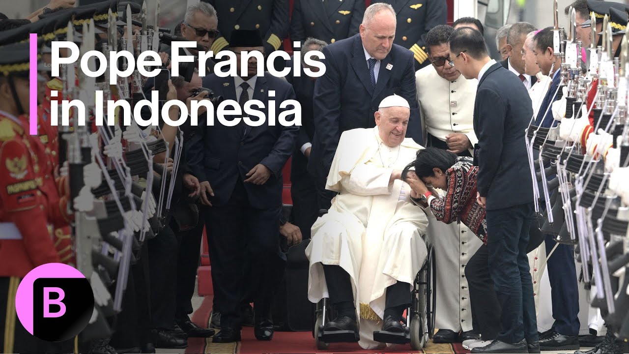 Pope Francis Arrives in Jakarta, Beings Asia-Pacific Tour - YouTube