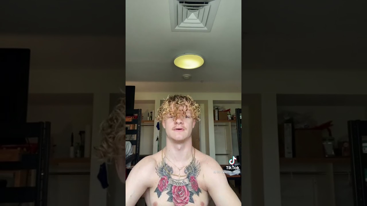 Man Born Without Collarbones Has The Ability To Clap His Shoulders ...