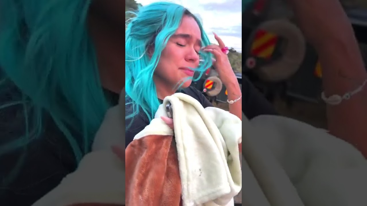 Karol G llorando de alegría por todo lo que a logrado 🥹💙 - YouTube