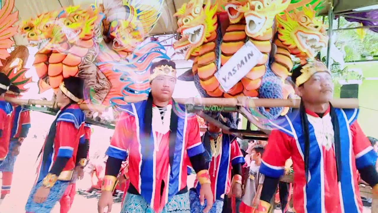 Tiyarah aulia fitri dukuhjati - YouTube