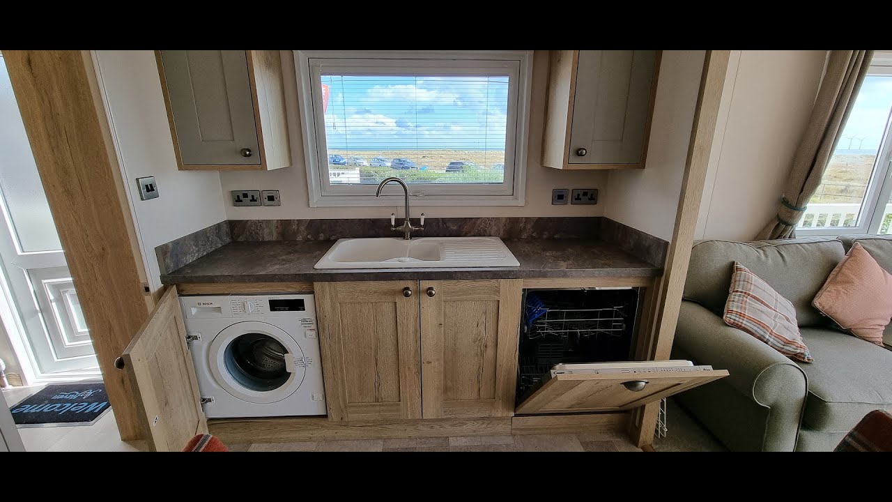 Luxury Upscale BeachFront SeaView Caravan Gourmet Cooker Washing ...