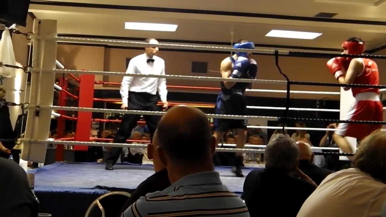 Aidan Stephen vs Danny McIntosh - Round 2 - Elgin Amateur Boxing Show ...