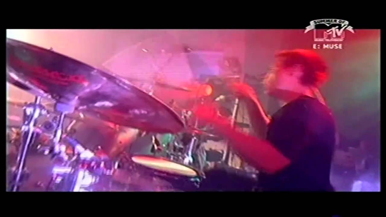Muse - Uno live @ Leeds University 2001 - YouTube