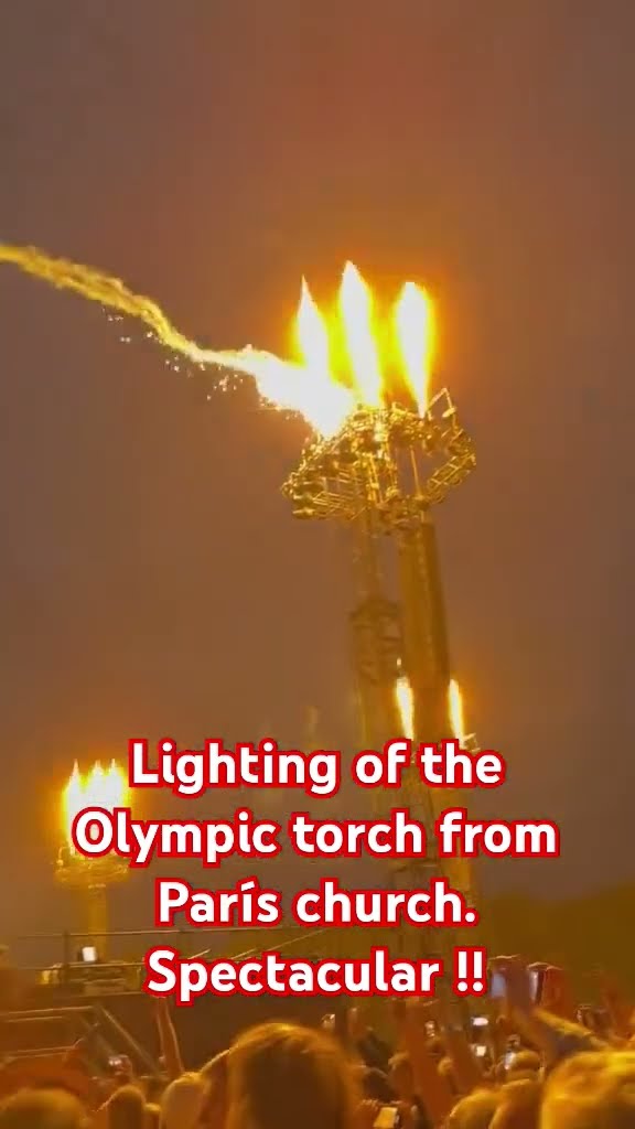 Paris Olympic, Lighting of the Olympic torch from París church ...