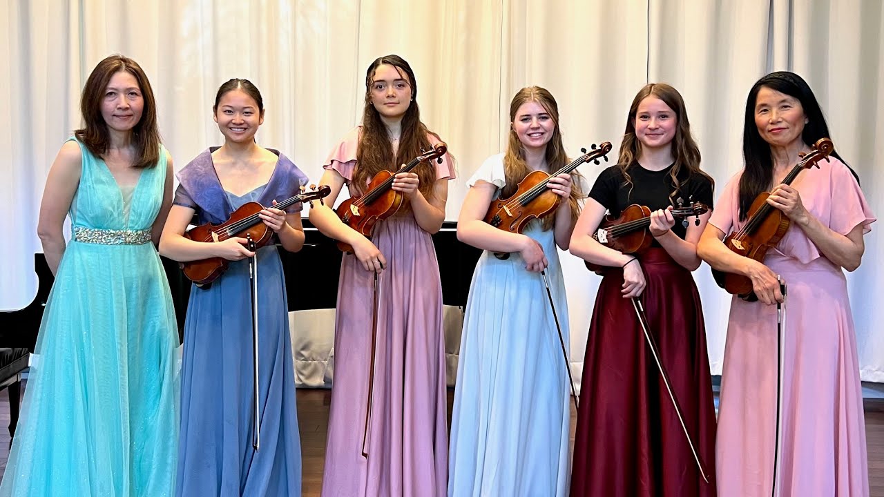 Li Huan Zi: Spring Festival Overture （1955）春节序曲 - YouTube