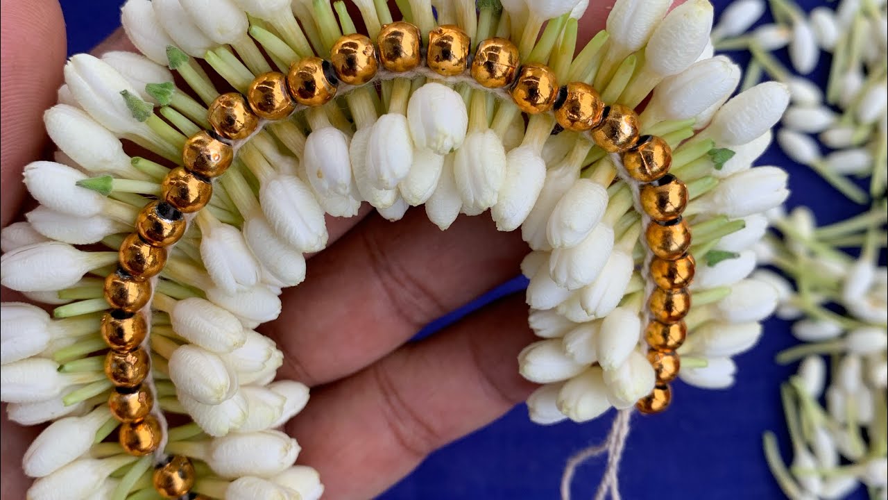 Poola Mala Veni//Fresh flowers garland Veni//making with virajaji poolu ...