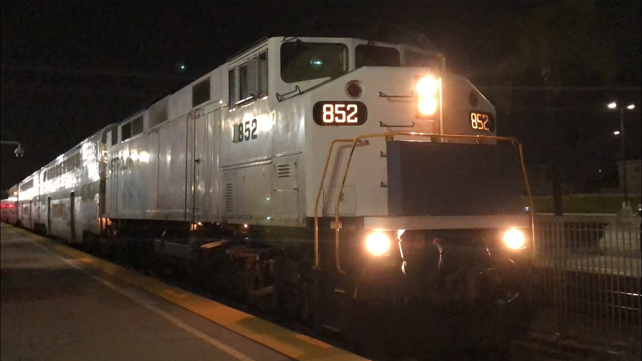 Metrolink Commuter Trains At Covina! Ft. SCAX 852 - YouTube