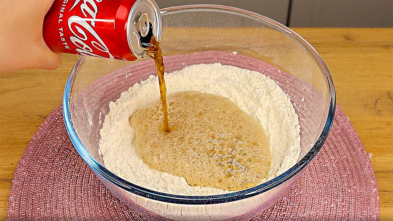 Fügen Sie einfach Coca Cola zum Mehl hinzu – das Ergebnis wird Sie ...