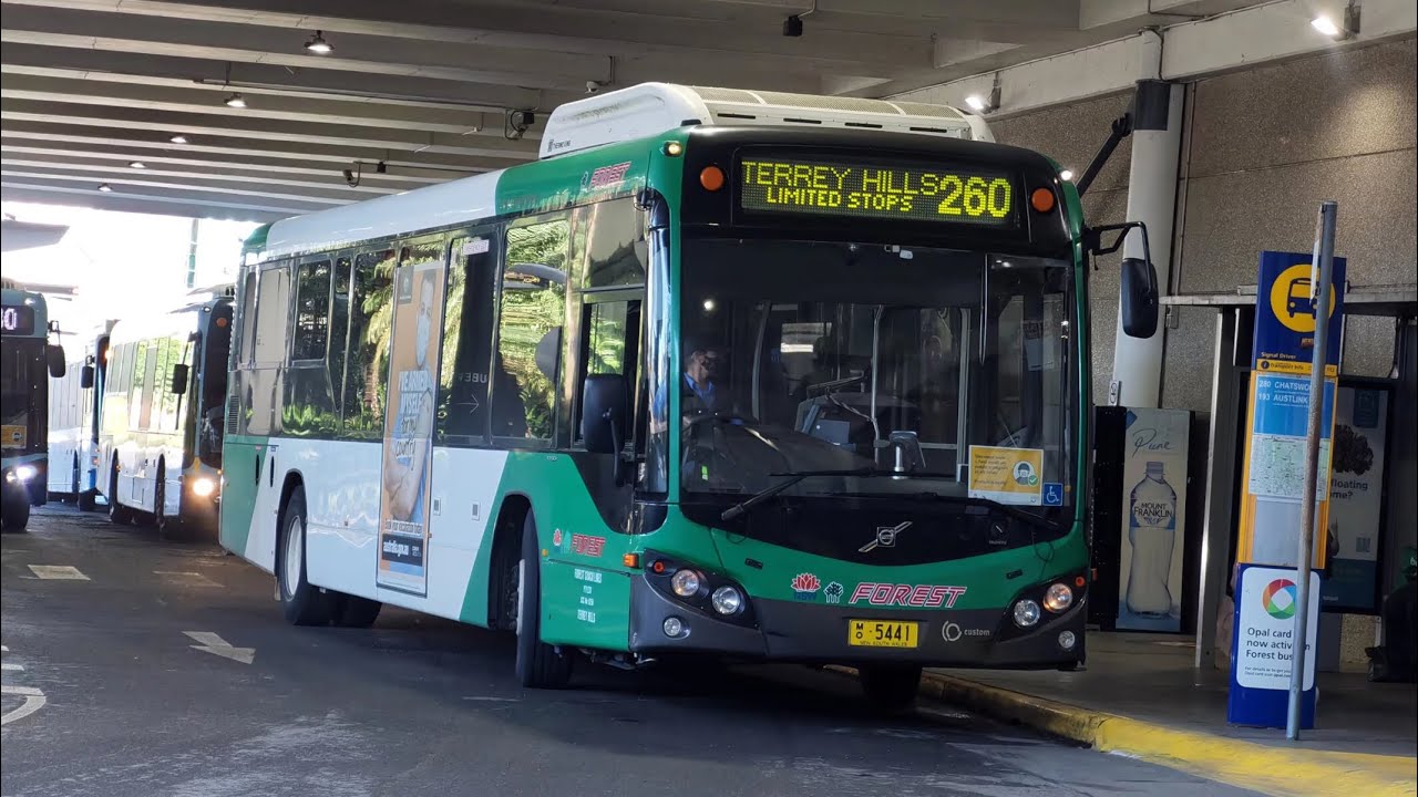 Forest Coach Lines M/O 5441 - Volvo B7RLE Custom Coaches CB80 - YouTube