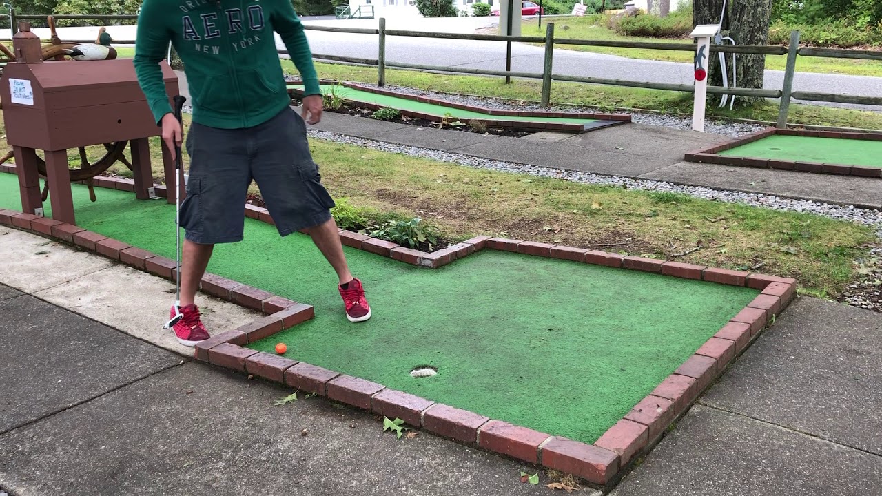 Justin Seymour Hole 10 - Dolphin Mini Golf - YouTube