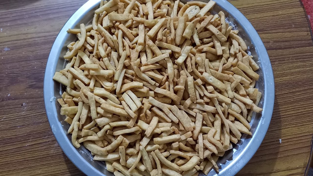 नमकीन / सलोनी बनाने की विधि | khasta Namkeen/Saloni Recipe - YouTube