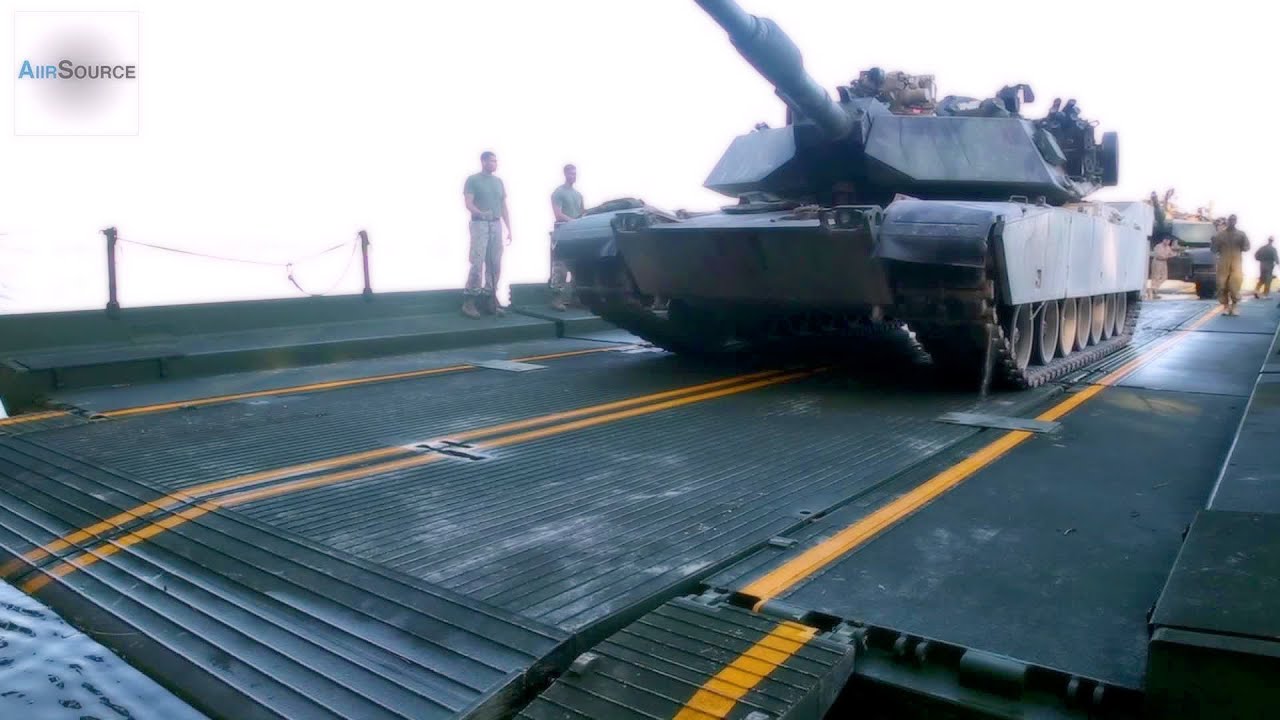 M1A1 Abrams Tanks River Crossing - YouTube
