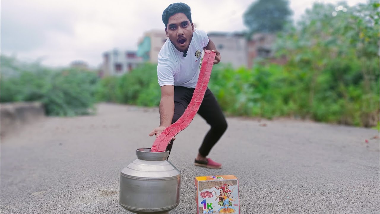 Steel Ghada vs 1000 bijli bomb !! क्या होगा घाडे का हाल !! 100% DIWALI ...