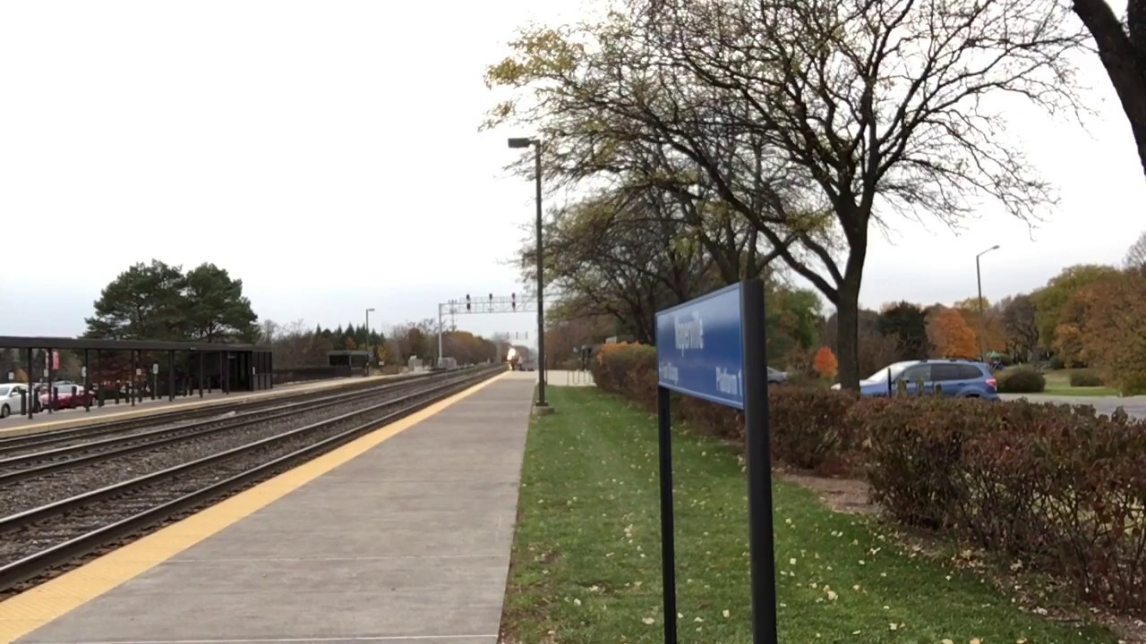 Metra EB Train || Naperville, IL || November 3, 2018 - YouTube