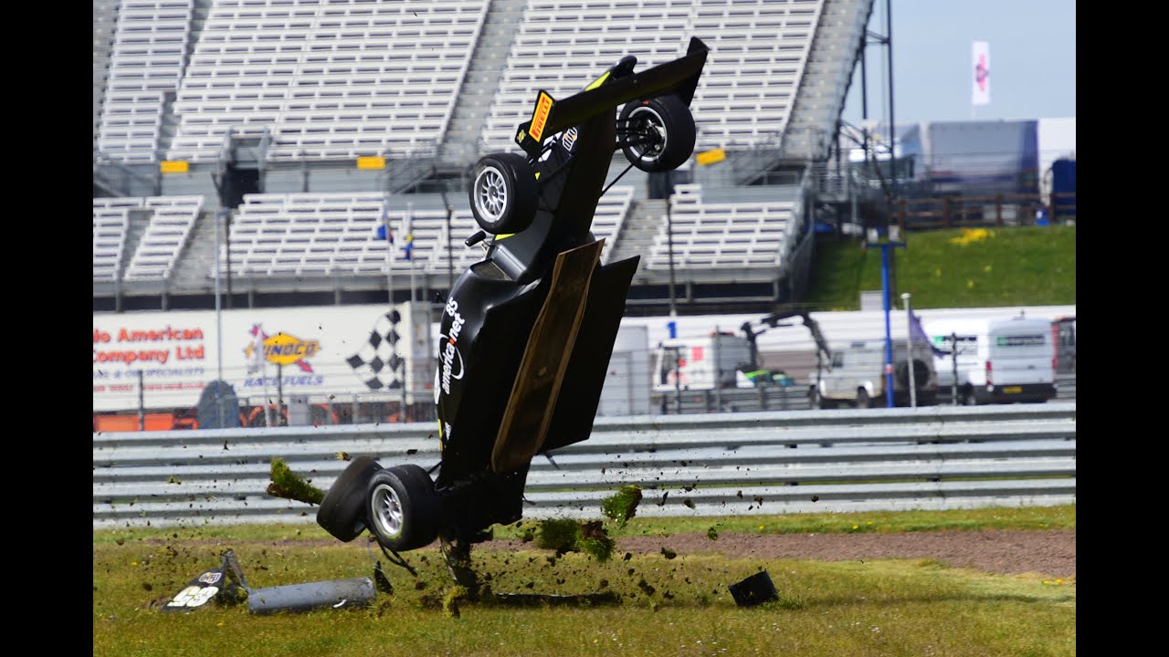 Enzo Bortoleto British F3 Crash at Rockingham - YouTube
