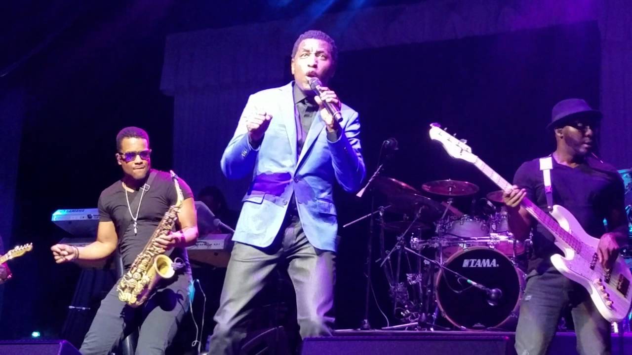 Babyface singing a medley of 17 hit songs (2016 Concert Performance ...