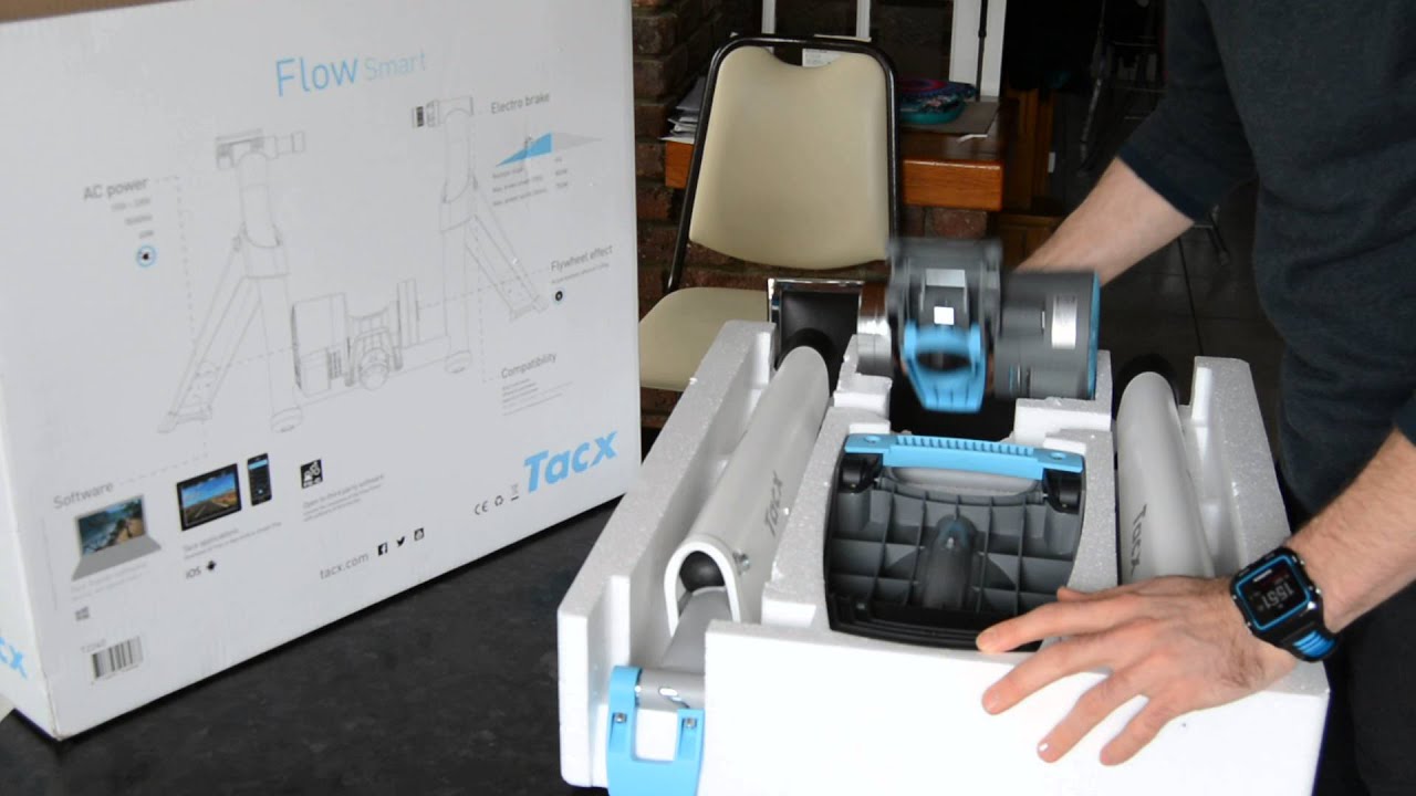 [UNBOXING] Tacx Flow Smart - YouTube